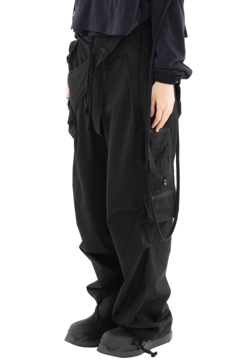 HYEIN SEO | BAG PANTS BLACK | L'ARMOIRE HYEIN SEO | BAG PANTS BLACK | L'ARMOIRE